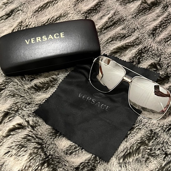 Versace | Accessories | Versace Mirrored Aviators | Poshmark